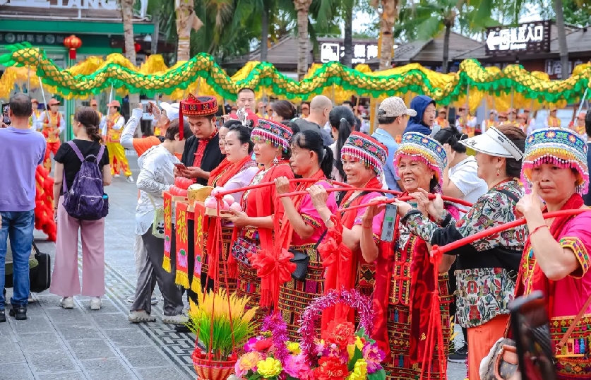The 2025 Sanya Folk Dragon King Worship Ritual in the Year of the Snake ...